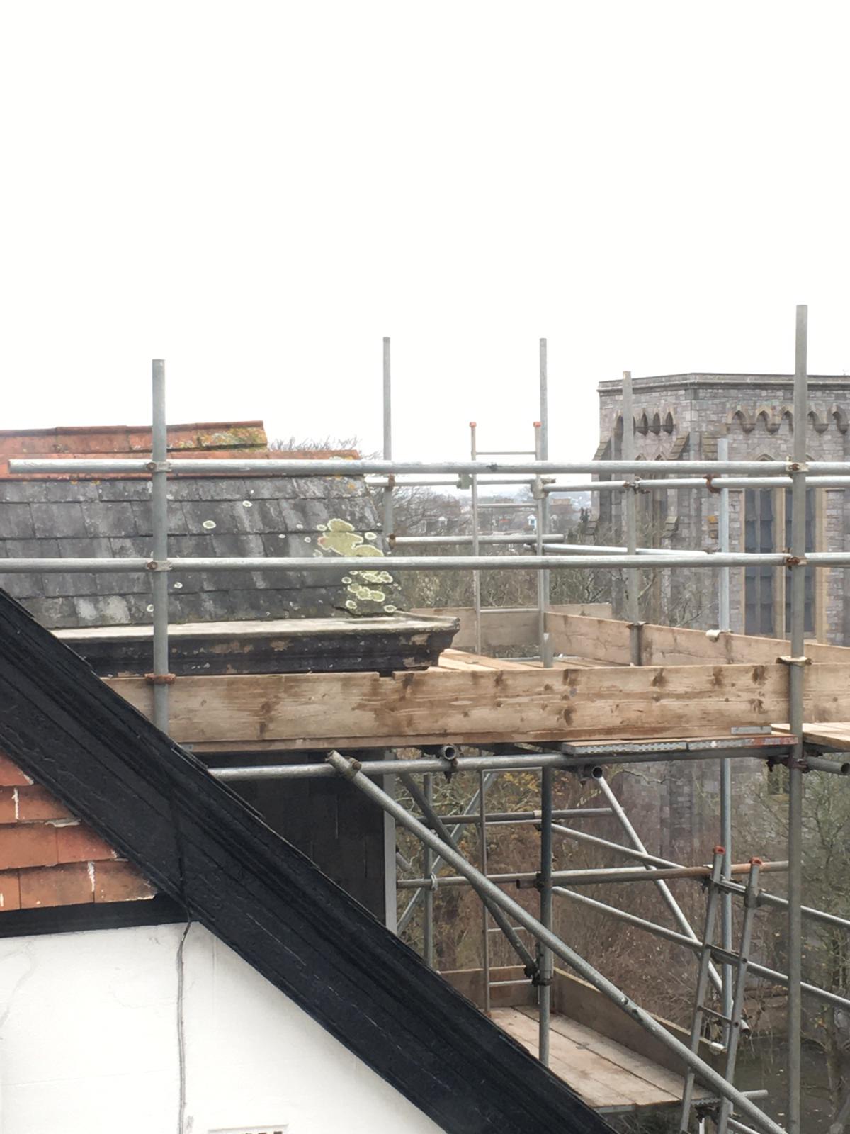 Do Roofers Use Scaffolding UK? | Watertight Worthing Roofing